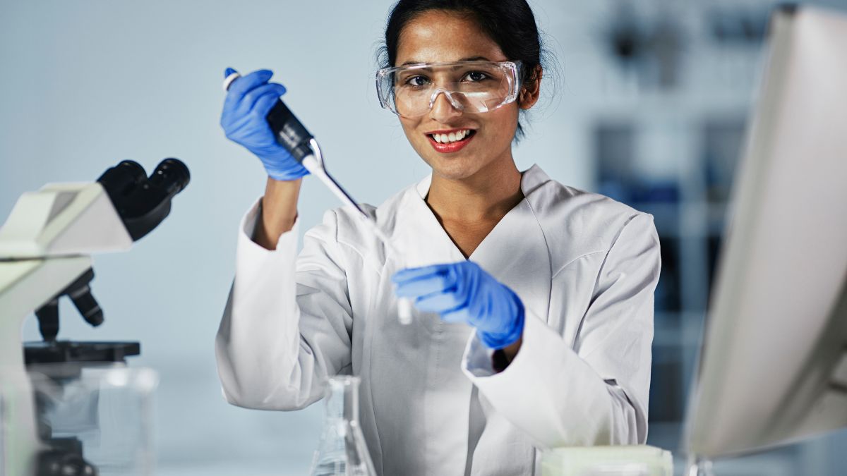 How to Encourage Girls to Get Involved in STEM